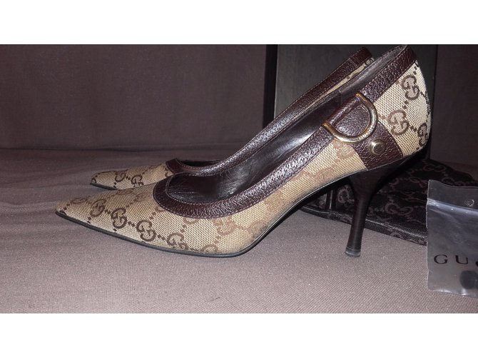 Escarpin Gucci Cuir Toile Marron Beige ref.33336 - Joli Closet