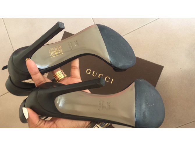 Sandales Gucci Sandales Cuir Noir ref.71904 - Joli Closet