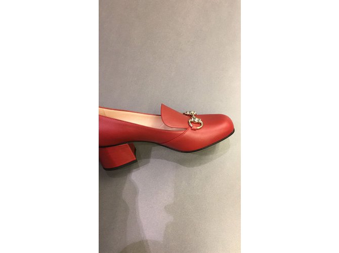 Gucci Mocassins Cuir Rouge ref.73404 - Joli Closet