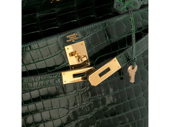 Hermès Kelly 32 Green Exotic leather ref.83892 - Joli Closet