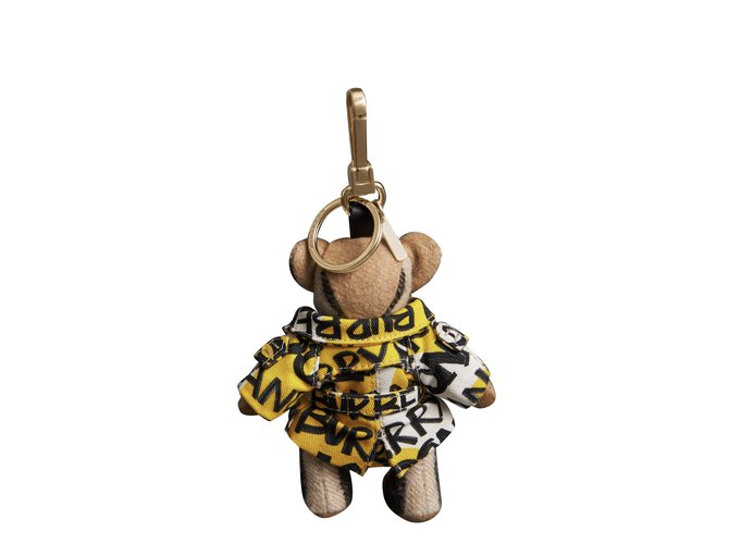 Burberry Keychain Thomas Bear with trench coat in 100% cashmere ...
