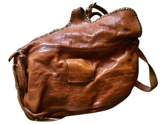 Sac en bandoulière Campomaggi cuir clouté tout autour Cognac ref.133151 ...