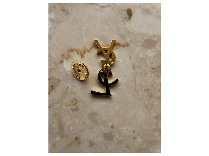 Yves Saint Laurent Pin YSL Pins & brooches Metal Golden ref.273184 ...