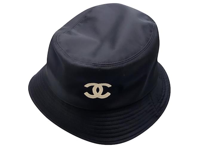 Bob-Hut mit Chanel-Logo Schwarz Nylon ref.350201 - Joli Closet