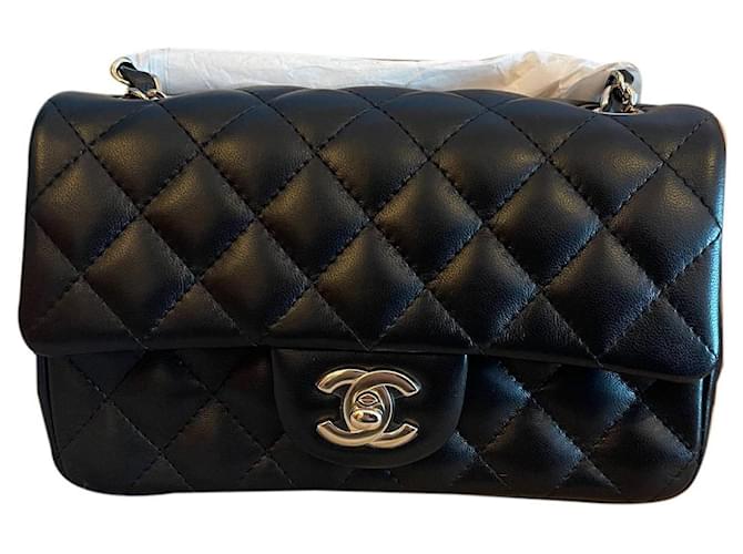 Timeless Chanel mini rectangular black Leather ref.447526 - Joli Closet