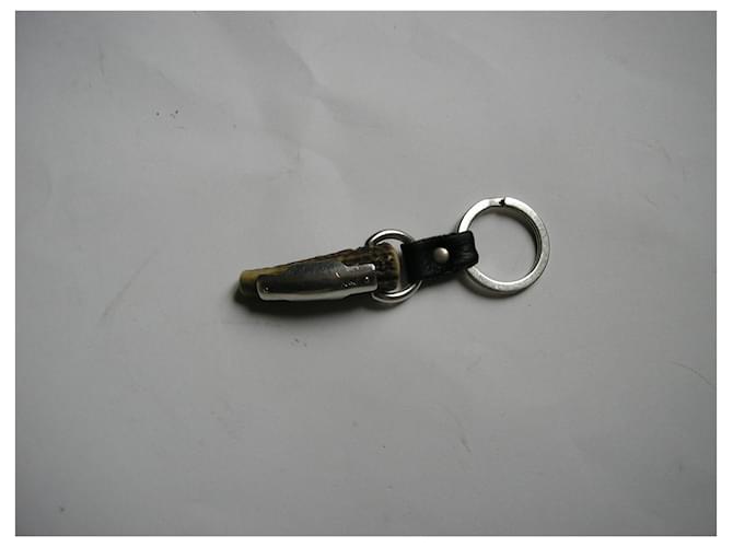 Yves Saint Laurent Llavero Mombasa. Hardware de plata Cuero ref.515806 ...