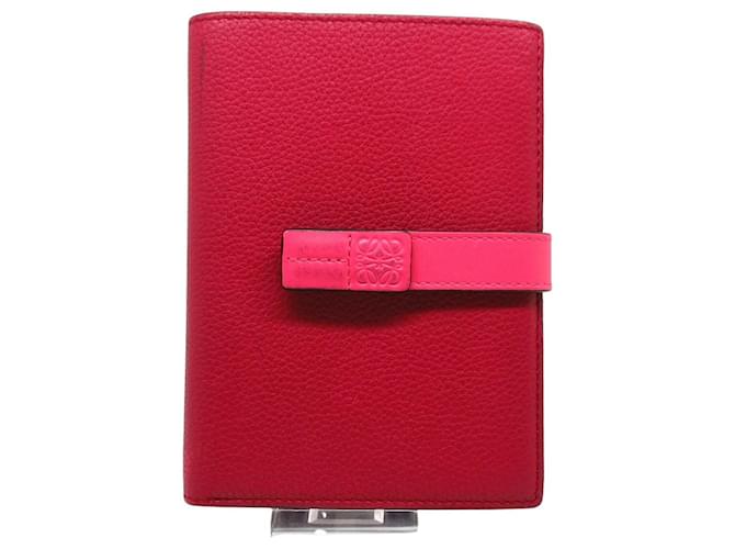 Loewe medium vertical wallet Leather ref.708238 - Joli Closet