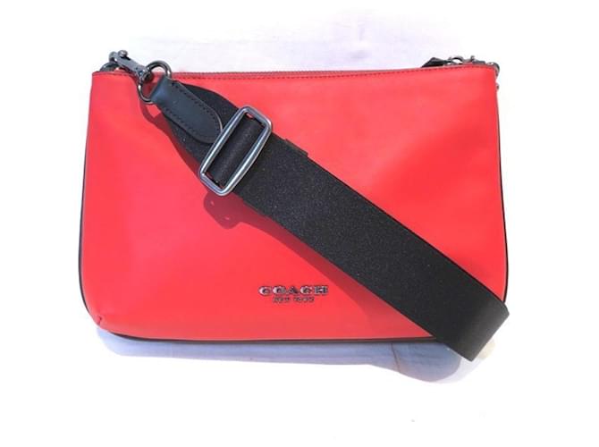 Coach Signature Red Cloth ref.823445 - Joli Closet