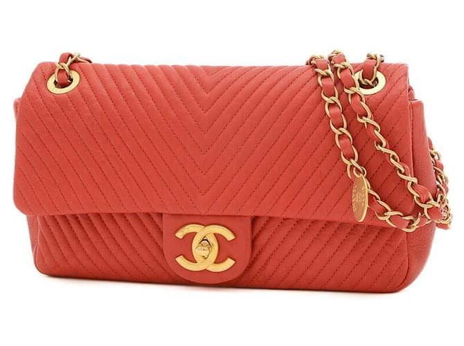 Timeless Chanel chevron Red Leather ref.1344708 - Joli Closet