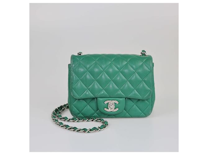 CHANEL Handbags T. 40 Leather Green ref.1821414 - Joli Closet