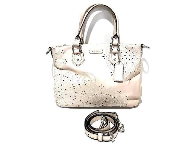 Coach Leather Punching Flower Bag F22486 Pink ref.1901998 - Joli Closet