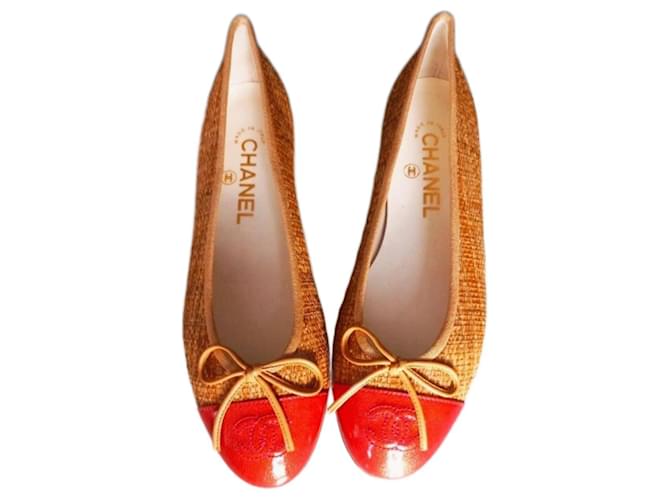 Chanel Ballet flats Red Patent leather ref.2100637 - Joli Closet