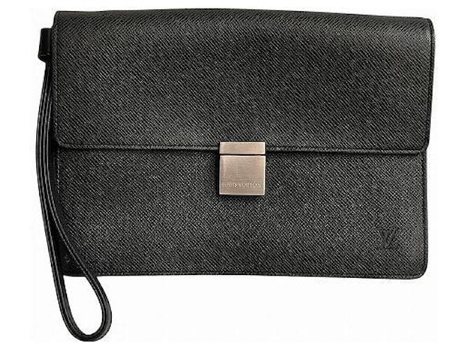 Louis Vuitton Selenga Taiga Clutch Bag Black Leather ref.2412742 - Joli ...