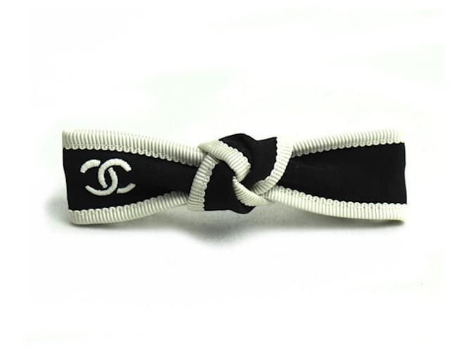 Chanel Fabric Coco Mark Barrette Black ref.2426599 - Joli Closet