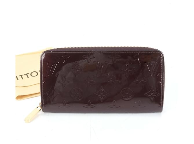Louis Vuitton Monogram Vernis Zippy Wallet Dark red Leather ref.2461479 ...