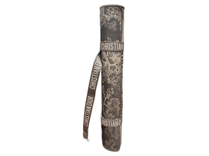 Christian Dior Yoga Mat Grey Polyester ref.2617692 - Joli Closet