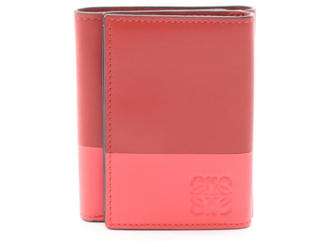 Loewe Pink and Red Tri-Fold Wallet Leather ref.2638652 - Joli Closet