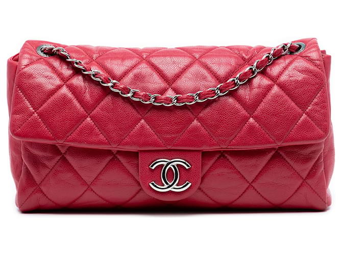 Chanel Red Medium Glazed Caviar Nature Flap Leather ref.2648758 - Joli ...