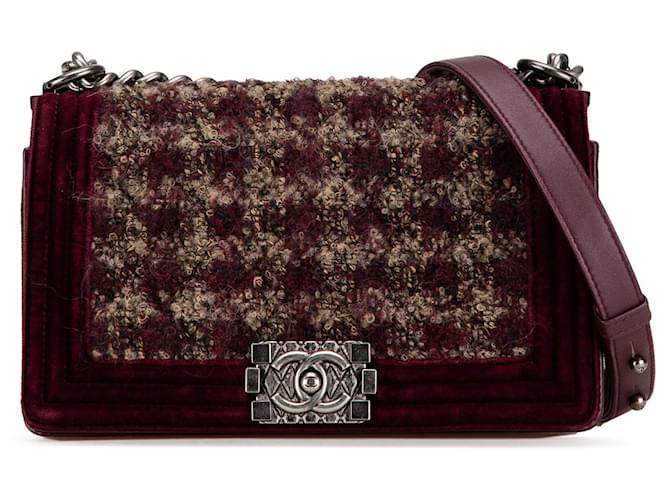 Chanel Old Medium Velvet And Tweed Boy Flap Red Synthetic ref.2809627 ...