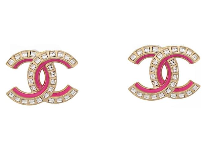 NINE CHANEL STUD EARRINGS CC LOGO STRASS PINK ENAMEL Golden Metal ref.1553649 Joli Closet