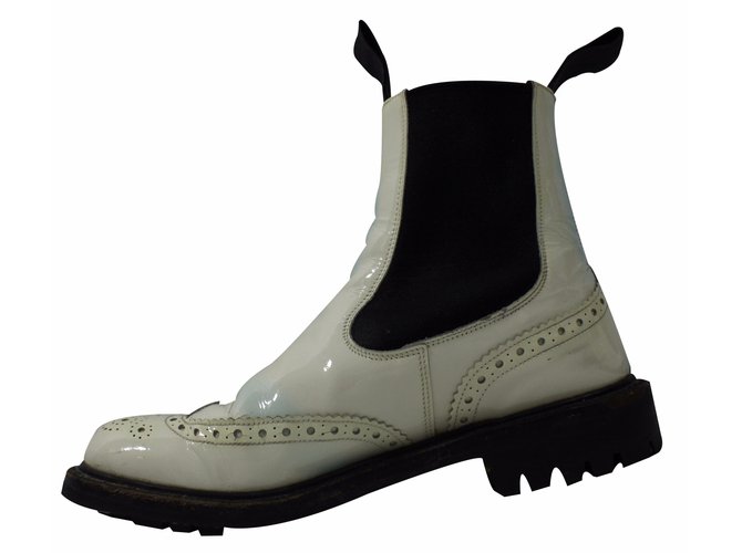 Trickers Ankle Boots Eggshell Patent leather ref.22042 - Joli Closet