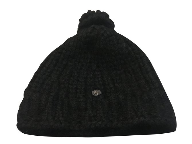 Chanel Bonnet Laine Bleu ref.34639 - Joli Closet