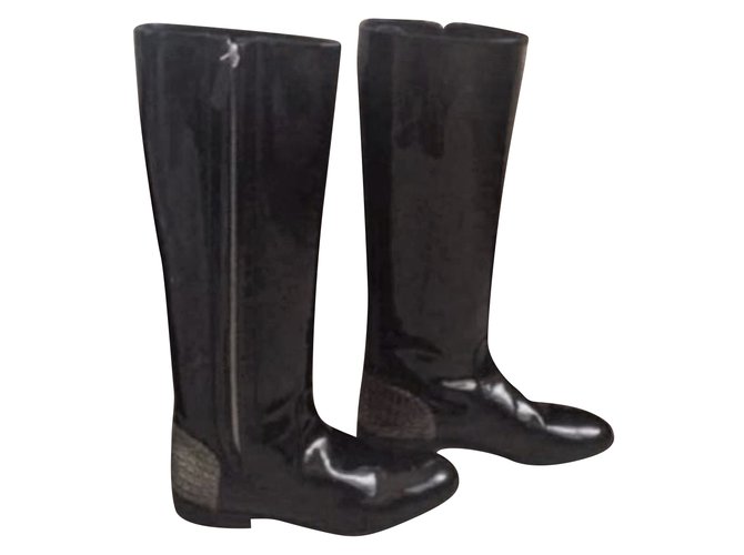Chanel Black patent leather riding boots ref.79756 - Joli Closet