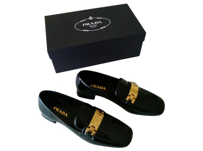 Mocassins PRADA en cuir verni noir Cuir vernis ref.141265 - Joli Closet