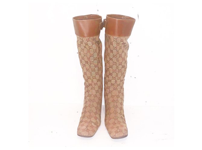 Bottes Gucci Monogramme vintage GG avec des bottes en cuir Cuir,Toile ...