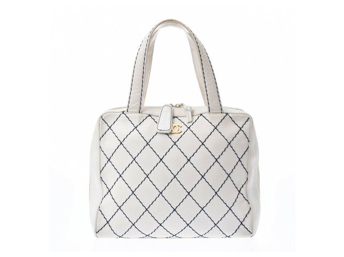 Chanel Handtasche Weiß Leder ref.225387 - Joli Closet