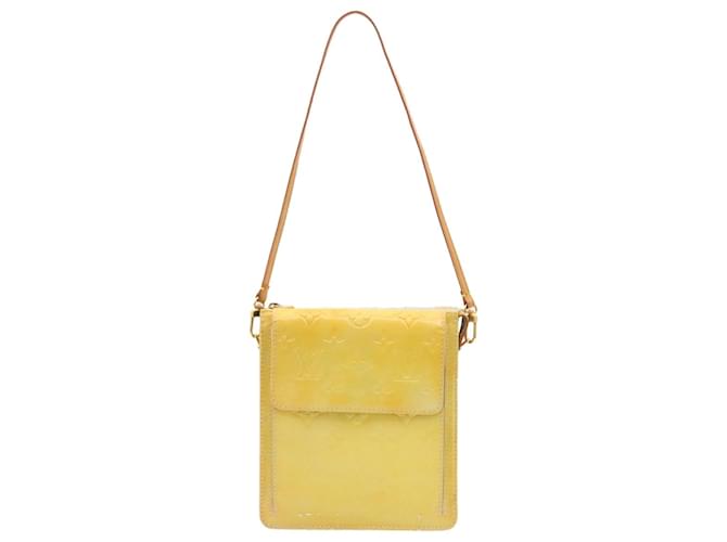 Louis Vuitton Mott Yellow Patent leather ref.462922 - Joli Closet