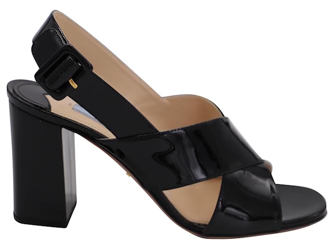Prada Sandales Criss-Cross Block Heel en Cuir Verni Noir Cuir vernis ...
