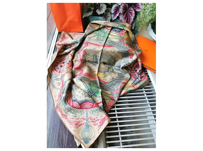Hermès scarf Multiple colors Silk ref.512226 - Joli Closet