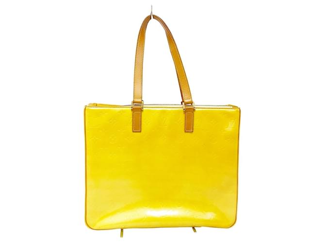 Louis Vuitton Columbus Yellow Patent leather ref.587666 - Joli Closet