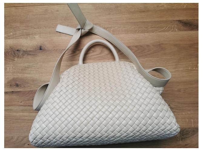 Bottega veneta totes Beige Leather ref.591756 - Joli Closet