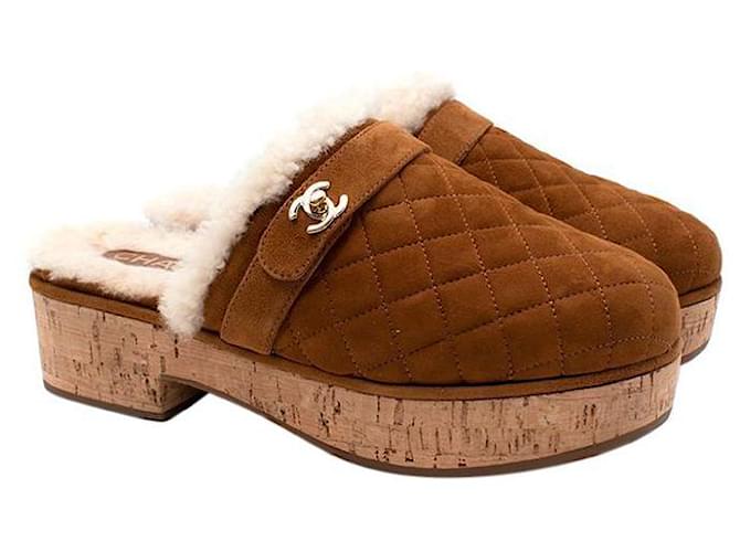 Chanel Suede Shearling Lined Tan Quilted Clogs Brown Beige ref.611728 ...