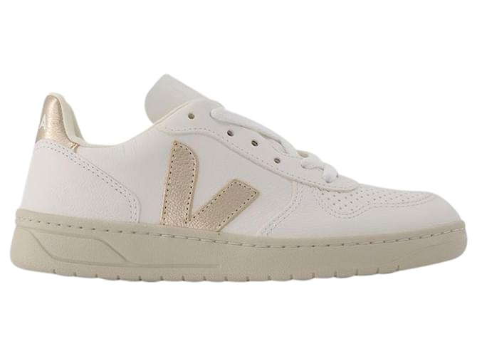 Veja V-10 Sneakers in Multicolour Leather Multiple colors ref.622843 ...