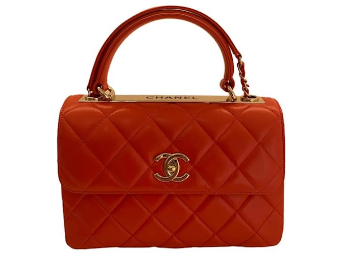 Trendy CC Chanel Handbags Red Leather ref.631501 - Joli Closet