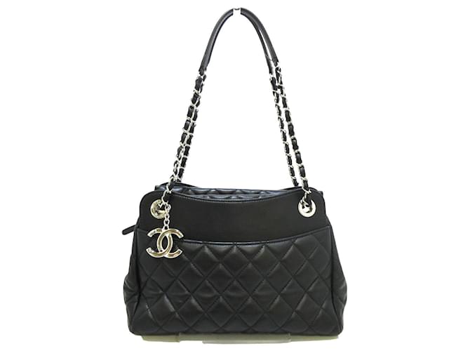 Chanel Matrasse Black Leather ref.674724 - Joli Closet