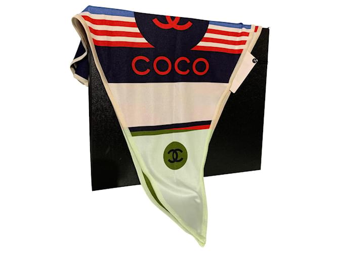 Chanel NEW silk scarf ( Diamond shape ) ref.743575 - Joli Closet