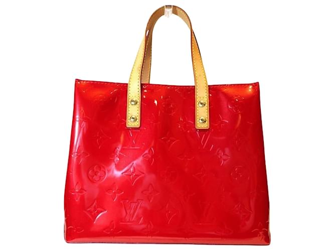 Louis Vuitton Reade Red Patent leather ref.772866 - Joli Closet
