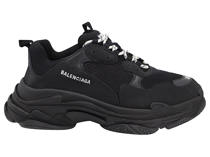 Balenciaga Baskets Triple S en Polyuréthane Noir Plastique ref.773315 ...
