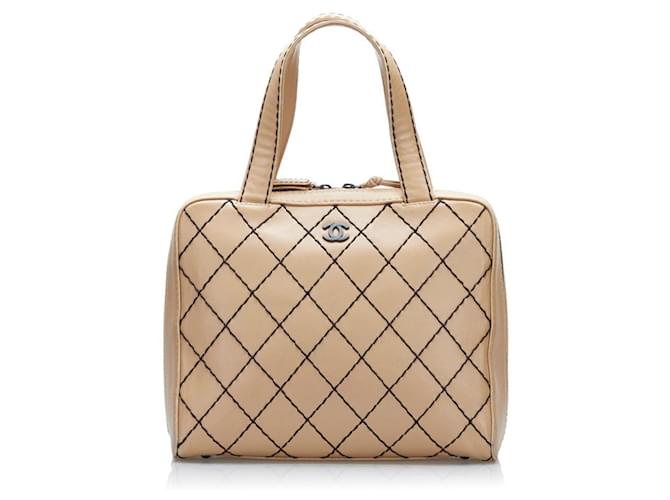 Chanel Wild Stitch Beige Leather ref.794879 - Joli Closet