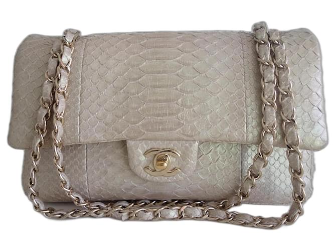 Timeless Chanel Classic beige python bag Leather ref.819318 - Joli Closet