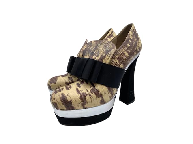 MIU MIU Talons T.UE 39 cuir de vachette Beige ref.838607 - Joli Closet