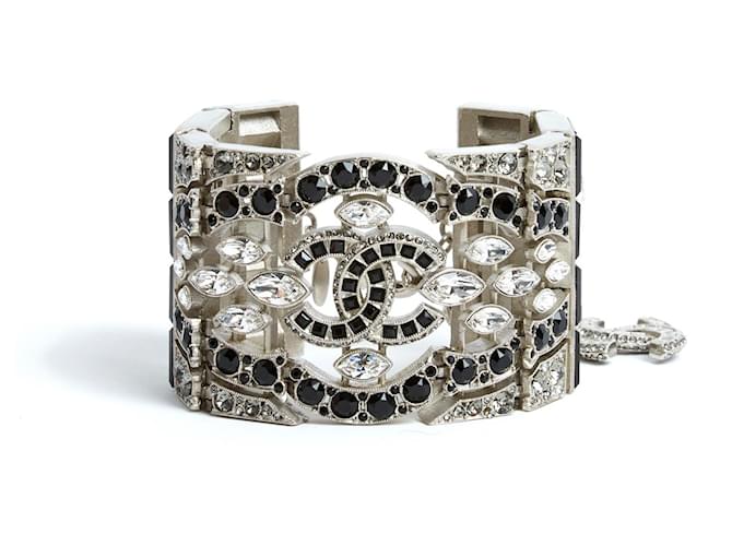 Chanel 15A BRASSERIE GABRIELLE PRECIOUS cuff Silvery Metal ref.850437 ...