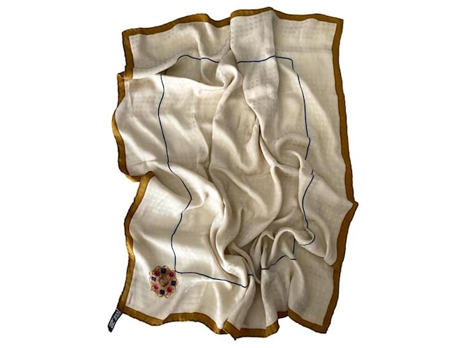 Chanel silk scarf Beige ref.873774 - Joli Closet