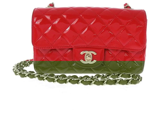 Timeless Chanel Matrasse Red Patent leather ref.936394 - Joli Closet