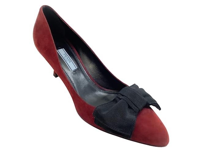 Prada Burgundy Suede Pump with Black Grosgrain Bow Red ref.937373 ...