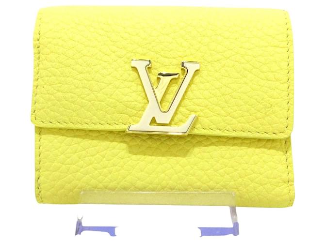 Louis Vuitton Capucines Yellow Leather ref.951008 - Joli Closet